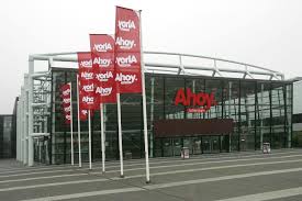 ahoy是什么意思_ahoy的中文翻译_音标_读音_用法_例句_在线英汉翻译 - 给力词典