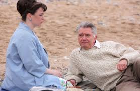 gently是什么意思_gently的中文翻译_音标_读音_用法_例句_在线英汉翻译 - 给力词典