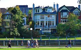 neighbourhood是什么意思_neighbourhood的中文翻译_音标_读音_用法_例句_在线英汉翻译 - 给力词典