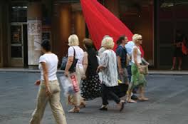 passerby是什么意思_passerby的中文翻译_音标_读音_用法_例句_在线英汉翻译 - 给力词典