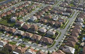 suburb是什么意思_suburb的中文翻译_音标_读音_用法_例句_在线英汉翻译 - 给力词典