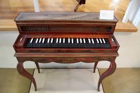 virginal是什么意思_virginal的中文翻译_音标_读音_用法_例句_在线英汉翻译 - 给力词典